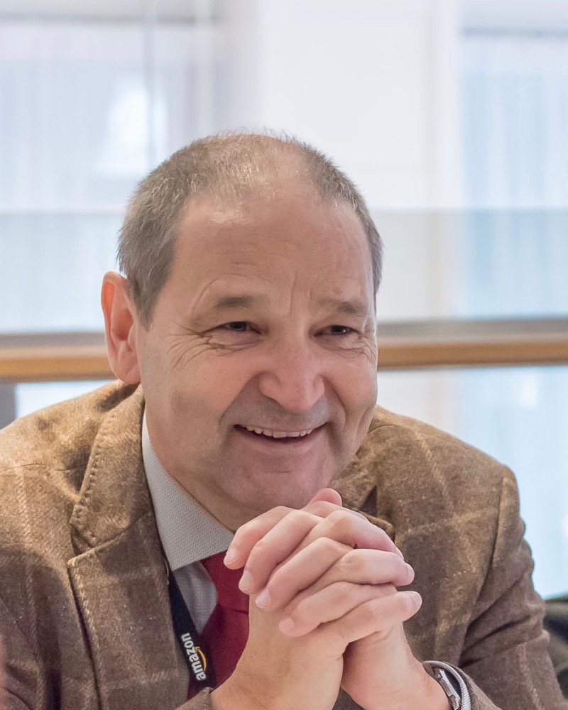 Jak zorganizować wirtualną konferencję - wywiad z dr Markiem Michalewiczem