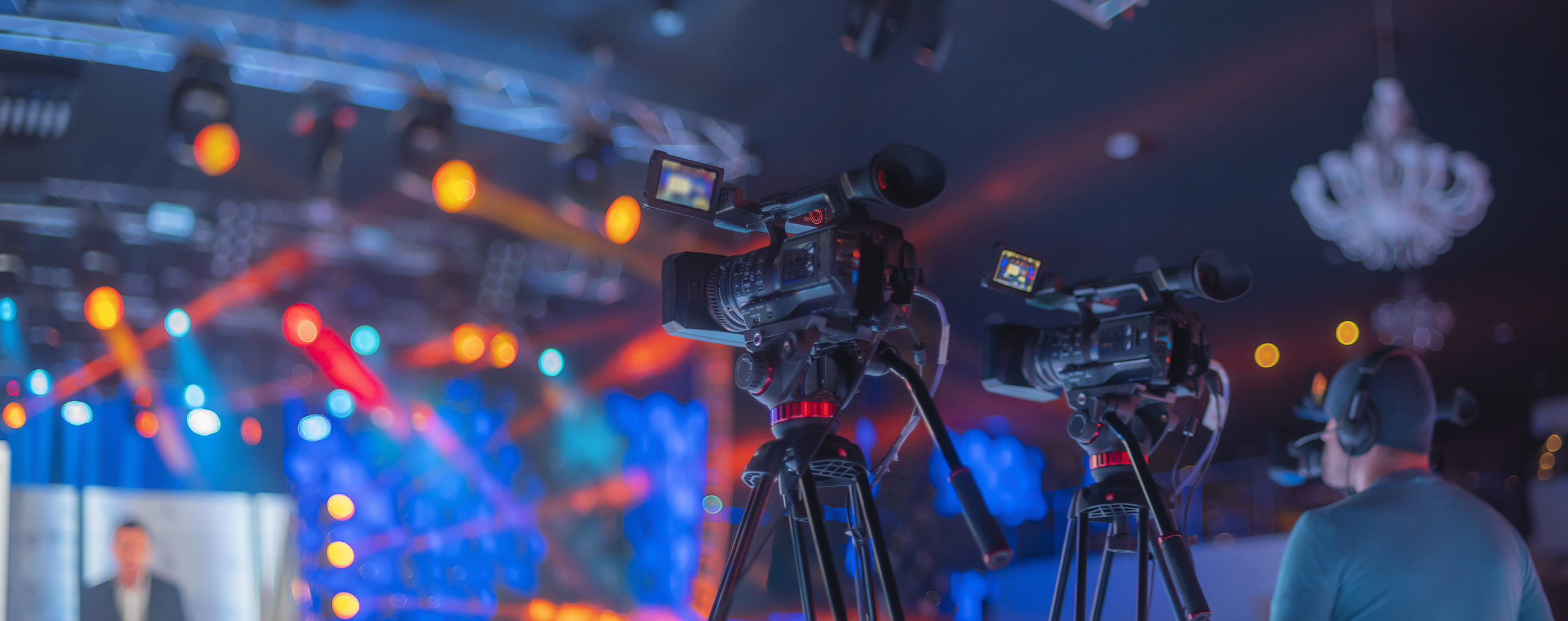 Hybrid Events: What Is a Hybrid Event and How to Host It?